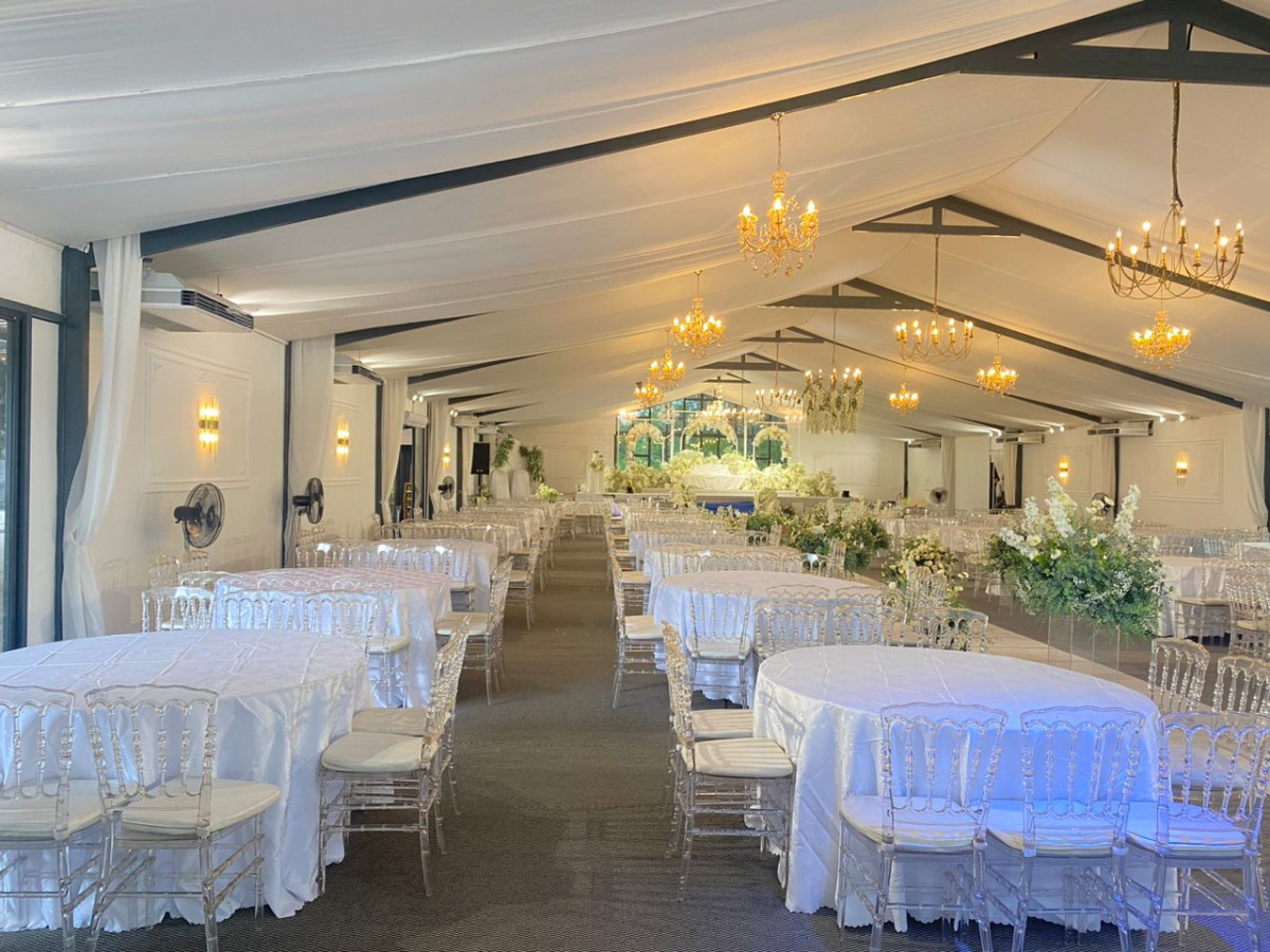 Transparent Chairs: Bringing Exclusivity to Events | NC Canopy